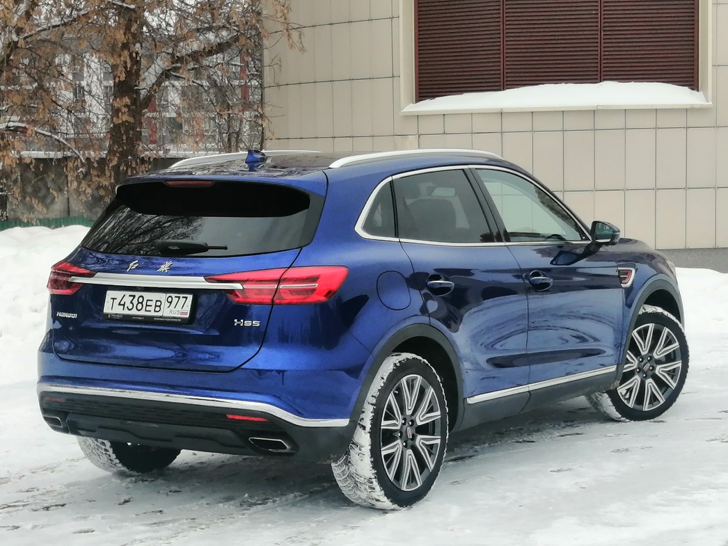 Чужой среди своих: изучаем кроссовер Hongqi HS5 - АвтоВзгляд